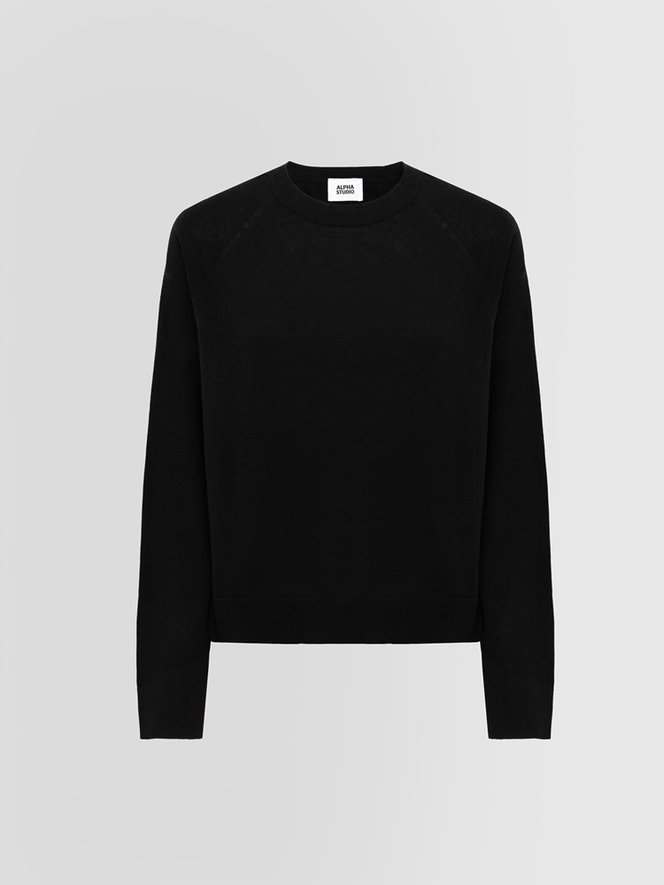 ALPHA STUDIO Woman: Knitwear and Apparel FW 2023