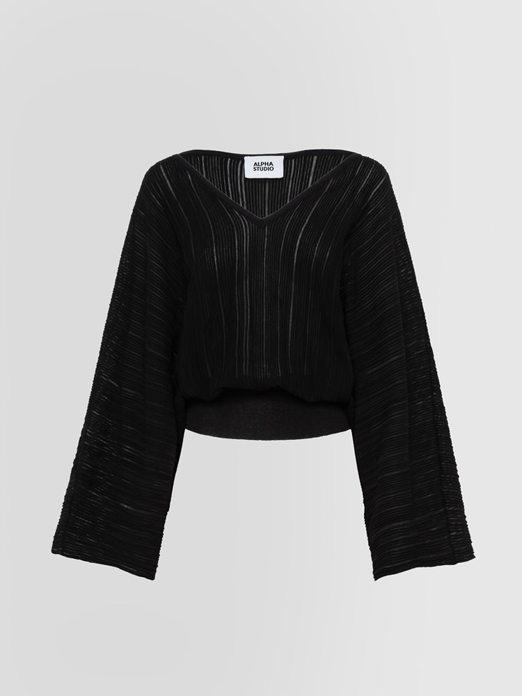 ALPHA STUDIO Woman: Knitwear and Apparel FW 2023