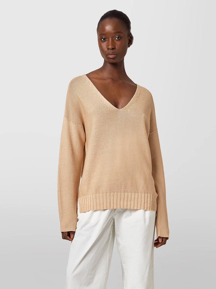 ALPHA STUDIO Woman: Knitwear and Apparel FW 2023