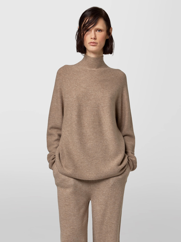 ALPHA STUDIO Woman: Knitwear and Apparel FW 2024