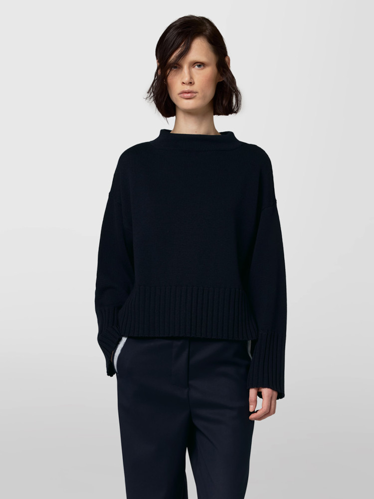 ALPHA STUDIO Woman: Knitwear and Apparel FW 2024